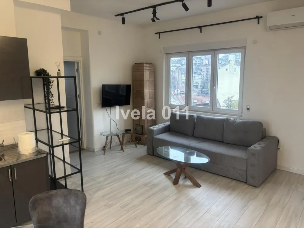 Prodaja, dvosoban stan, 48m², Stari Grad, Beograd