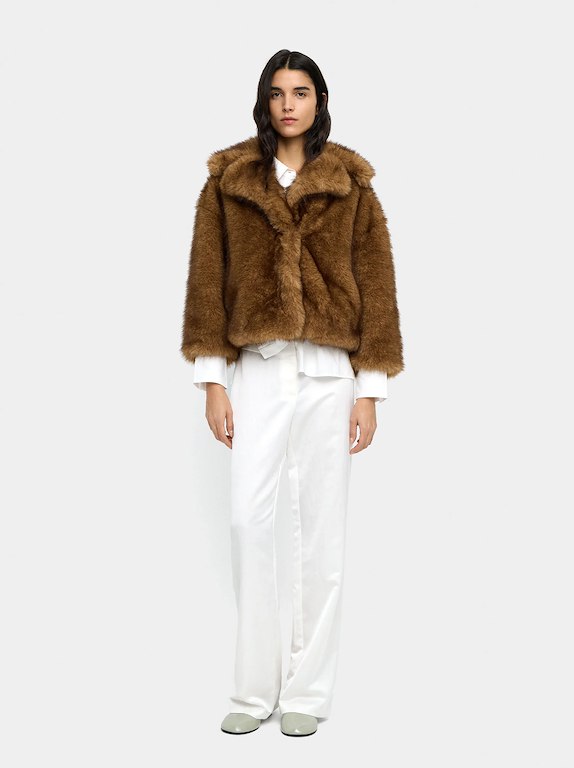 VOLUMINOUS COAT WITH FUR EFFECT
