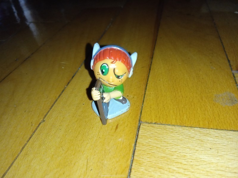 Kinder figurica