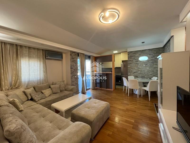 Lux trosoban stan na Košutnjaku ID#8723 950 €