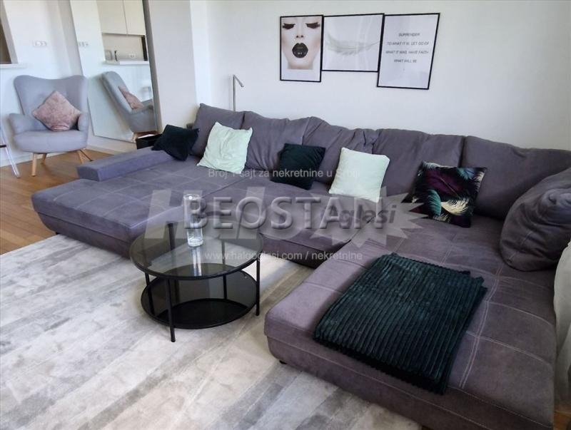 Novi Beograd - A blok #65437 900 €