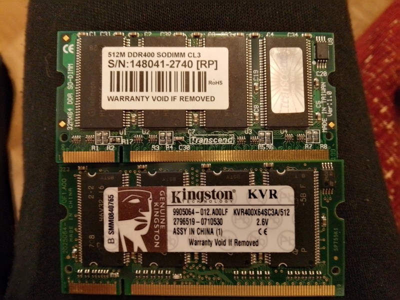 DDR1 2 modula po 512 MB za laptop