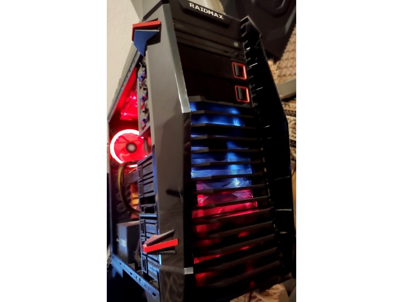 Ryzen 5 2600, 8GB DDR4, 240GB SSD, 500GB HDD, RX580 8GB