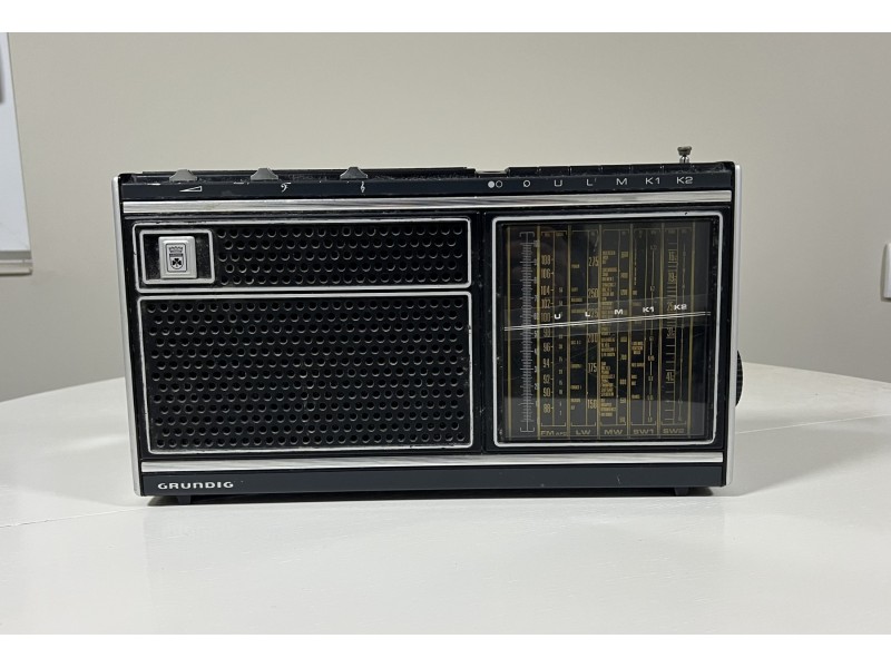 Radio Grundig Concert Boy 1100