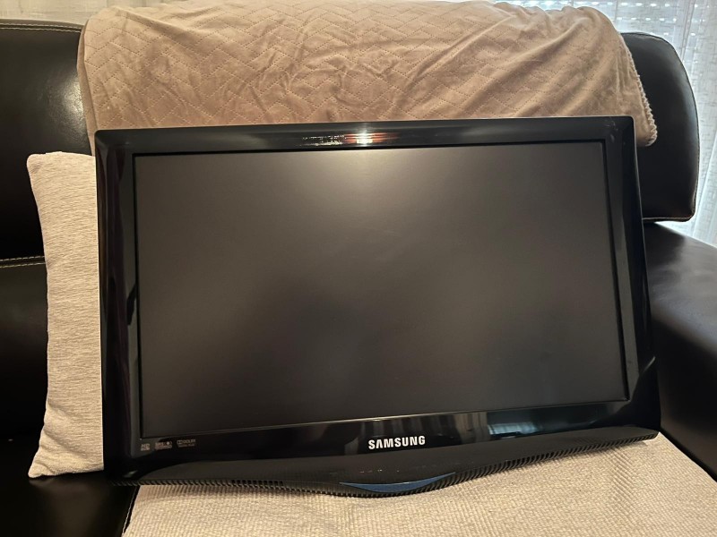 SAMSUNG TV