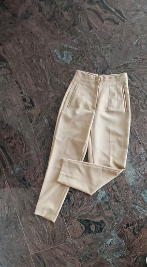 ZARA pantalone