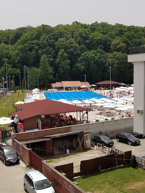 Stan za izdavanje Ub Aqua park sa garažom