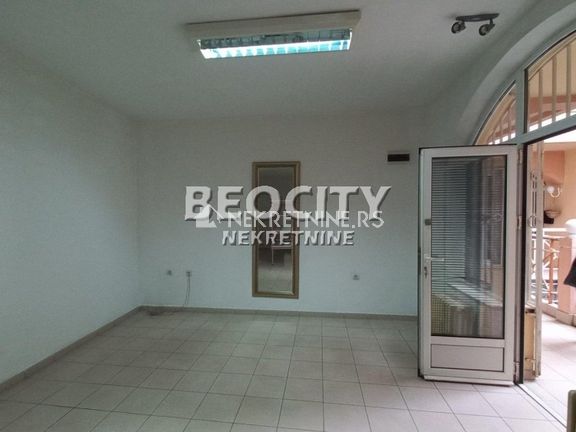Novi Sad, Centar, Zmaj Jovina, 1.0, 35m2, 300EUR
