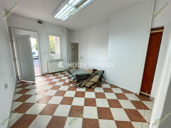 Izdaje Se Poslovni Prostor 120m2 Zemun, Sava Kovačevića, Milana Uzelca ID#1412