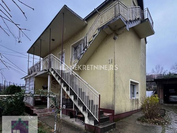 Kuća 100 m² + 29 m² pomoćni objekat, 18 ari, Barič – Obrenovac - 120.000€