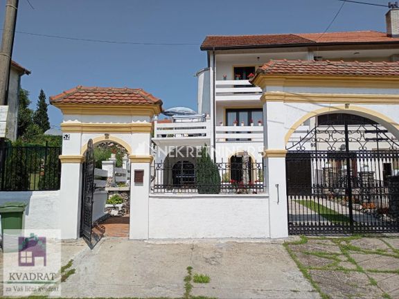 Kuća 300m2, 7 ari placa, Mala Mostanica, Obrenovac (NAMEŠTENO) - 180 000€