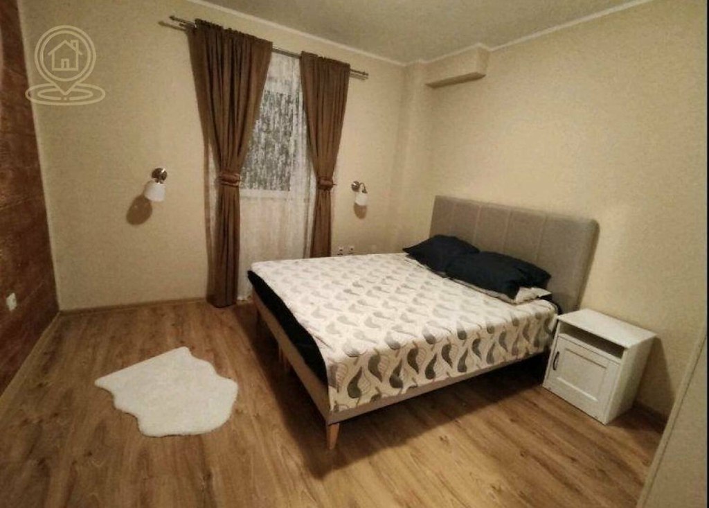 Izdaje se kompletno renoviran stan od 45 m² u mirnom delu Rakovice – ulica P