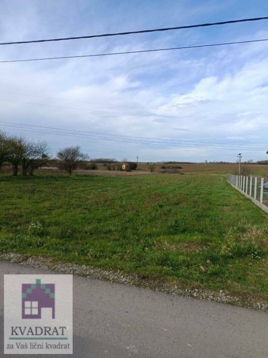 PRODAJA PLACA 24 ARA – ZVEČKA - 35.000€
