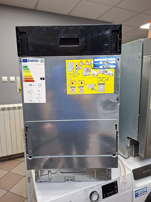 UGRADNA SUDO MAŠINA ELECTROLUX EEA22100L , 9 KOMPLETA