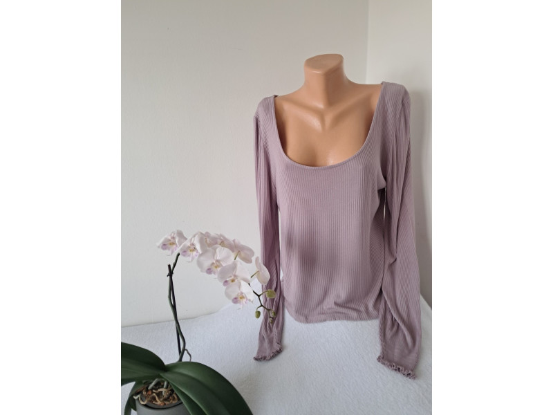 Viskozna ljubicasta rebrasta majica vel XXL