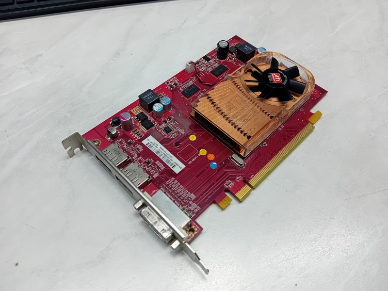 pci e grafika 1gb 128bita ati radeon HD4650 ispravna