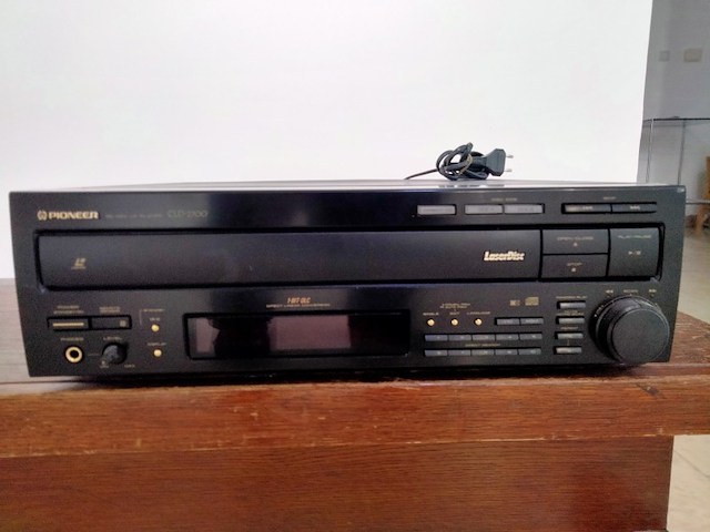 Pioneer CLD-2700 Laserdisc Player
