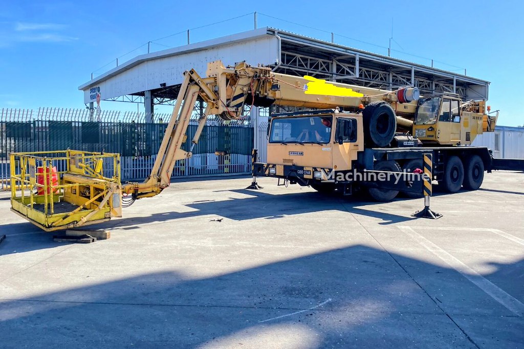 Liebherr LTM1060 dizalica za sve terene