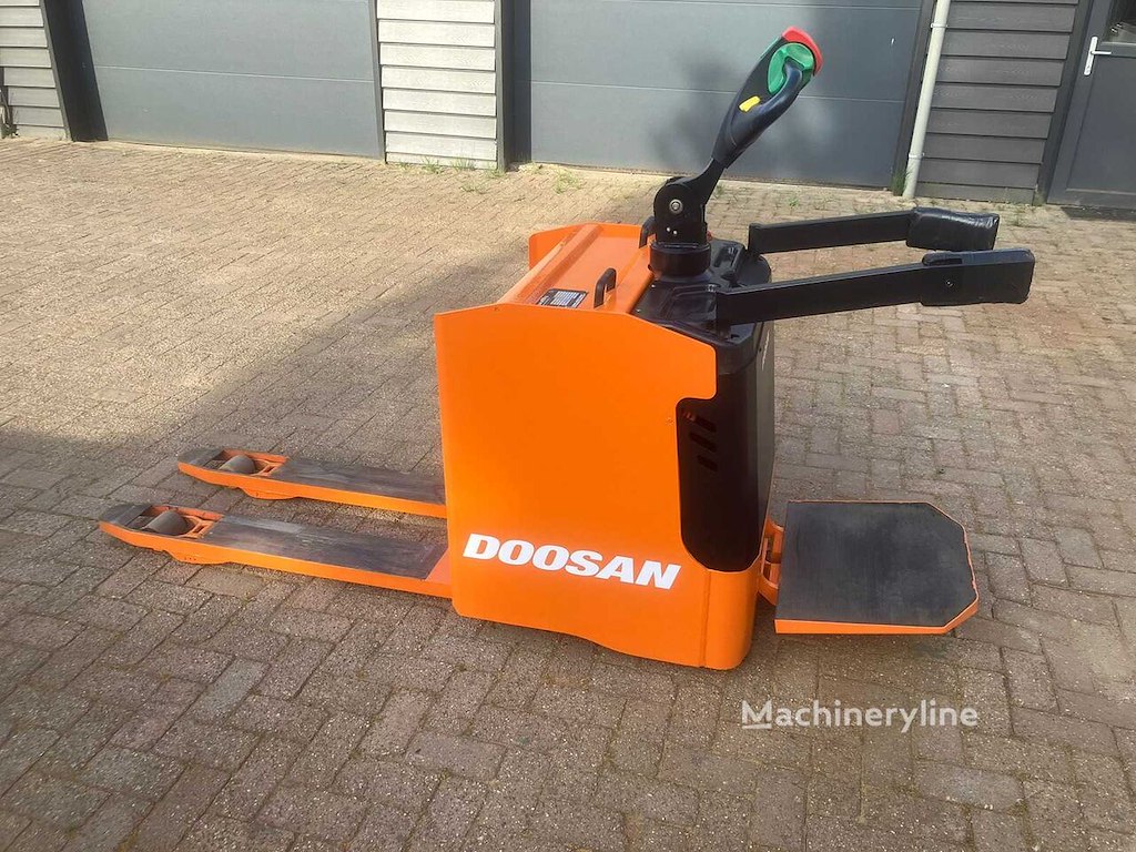 Prodaje se Doosan LEDH20 električni paletar na aukciji