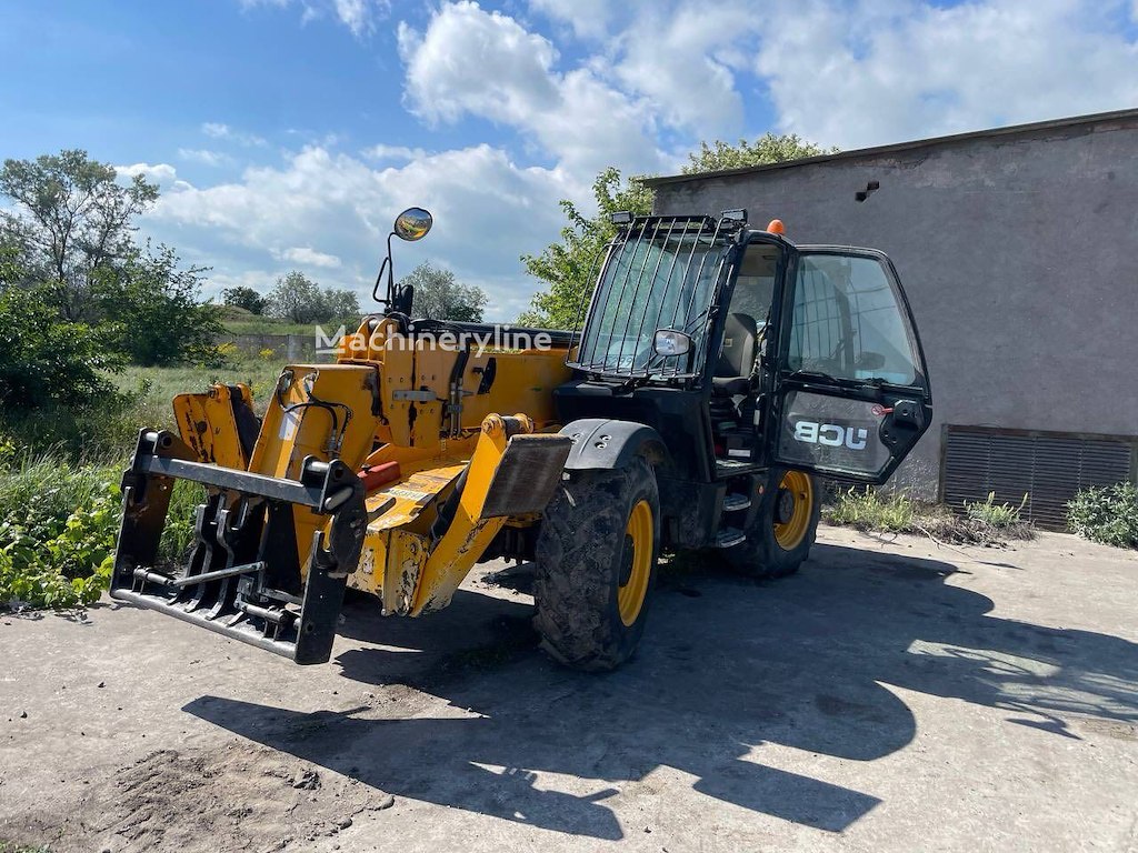 JCB 535-125 teleskopski utovarivač