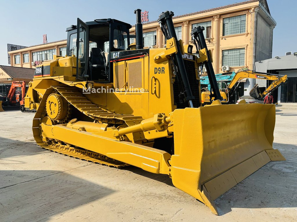 Caterpillar D9R buldožer