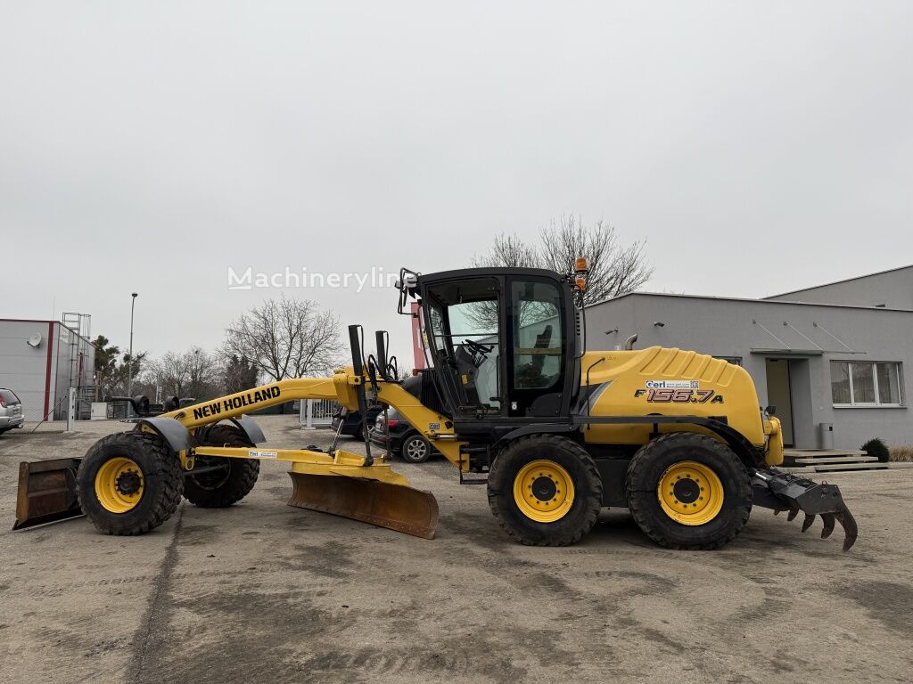 New Holland F 156.7A grejder