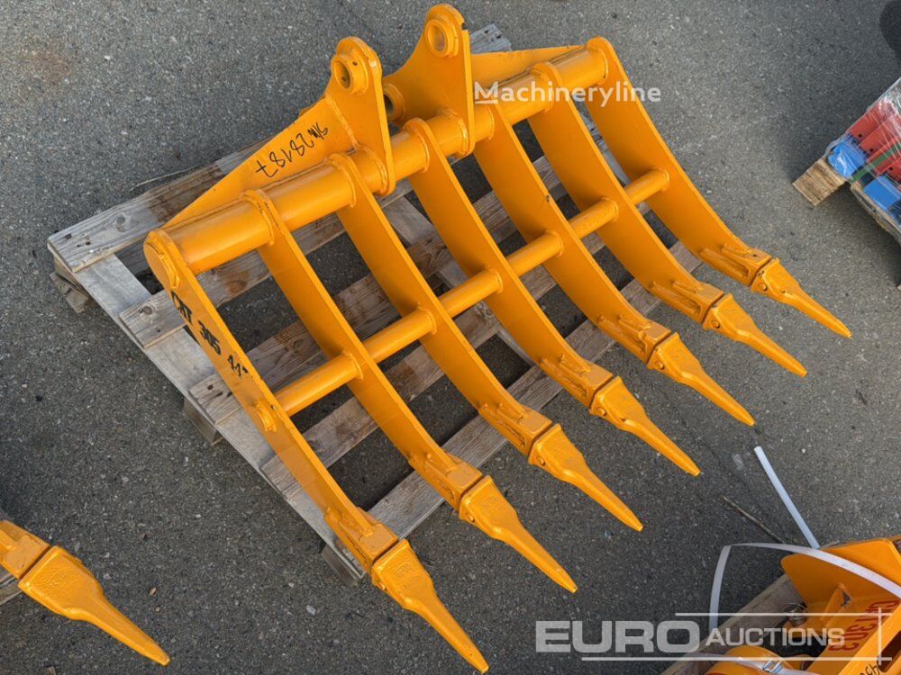 Prodaje se Captok 2025 Captok 44" Rake with Teeth to suit Excavator sejalnu kašiku na aukciji