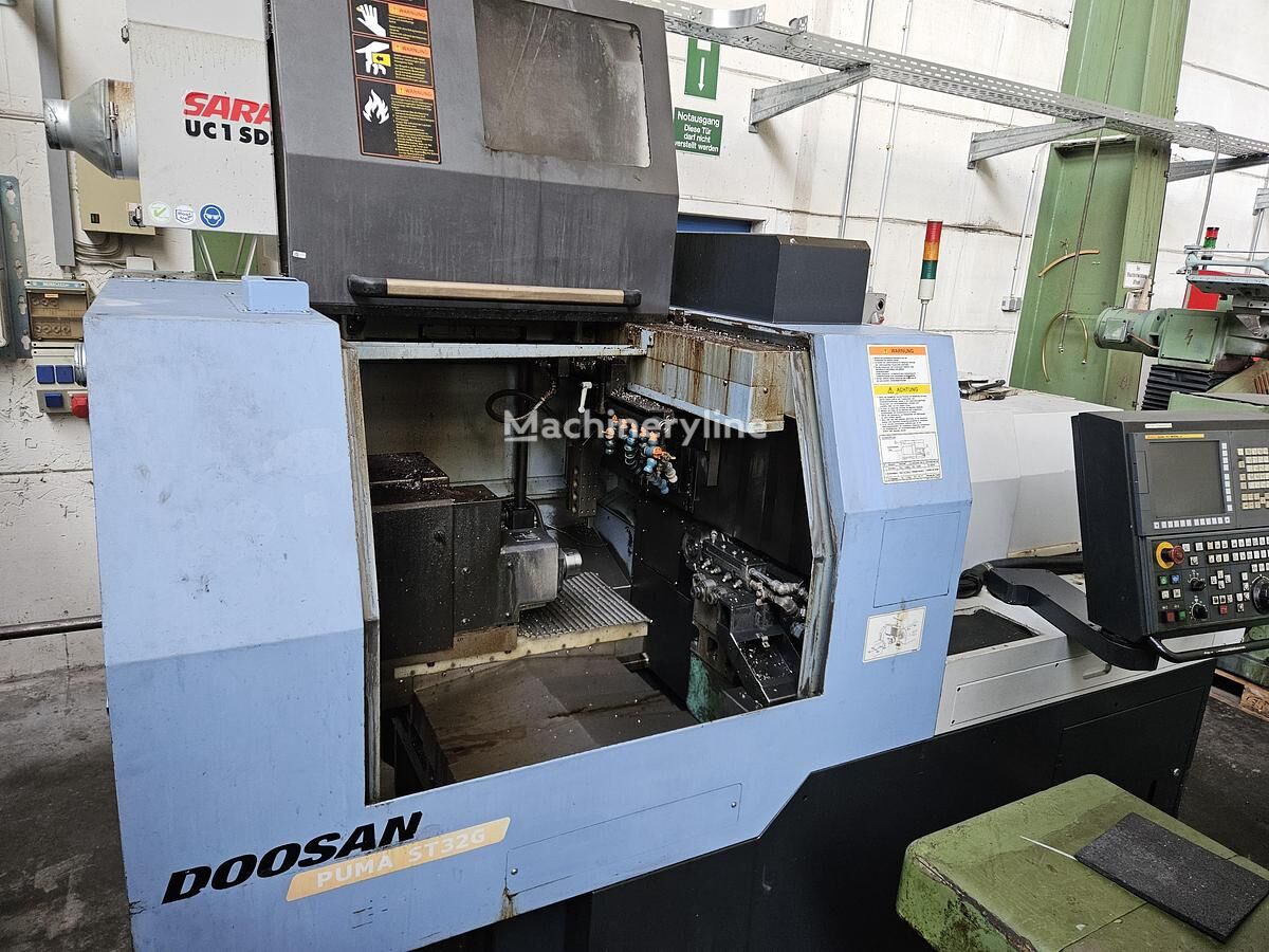 Doosan Puma ST32G strug za metal
