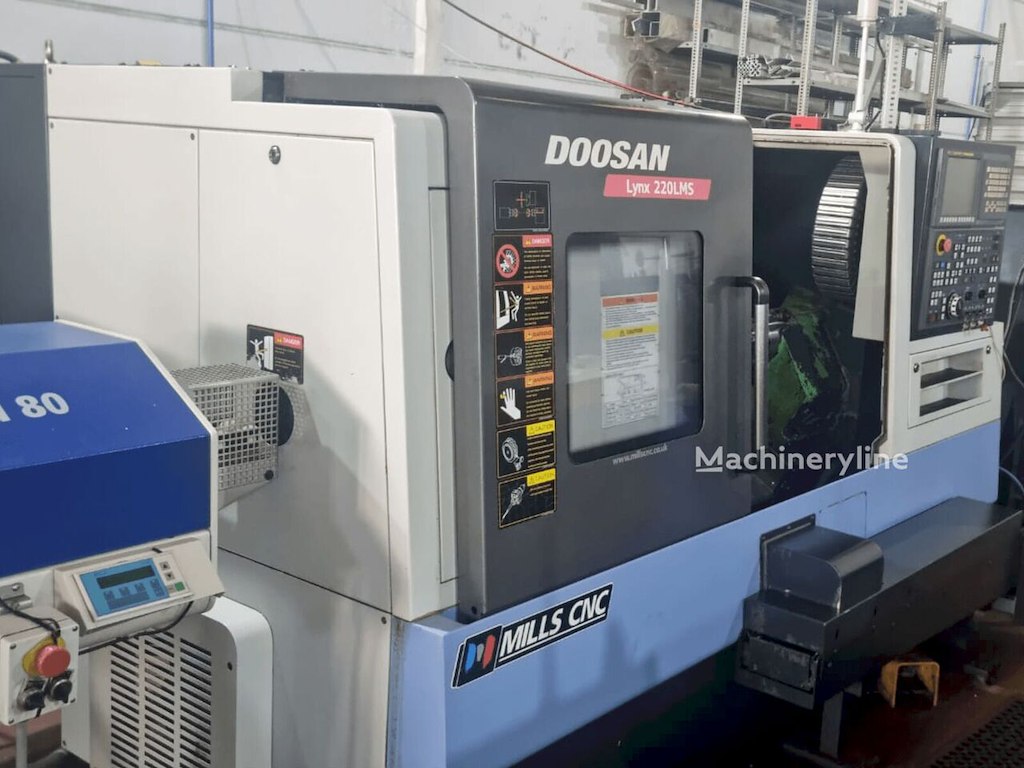 Doosan Lynx 220 LMSA strug za metal