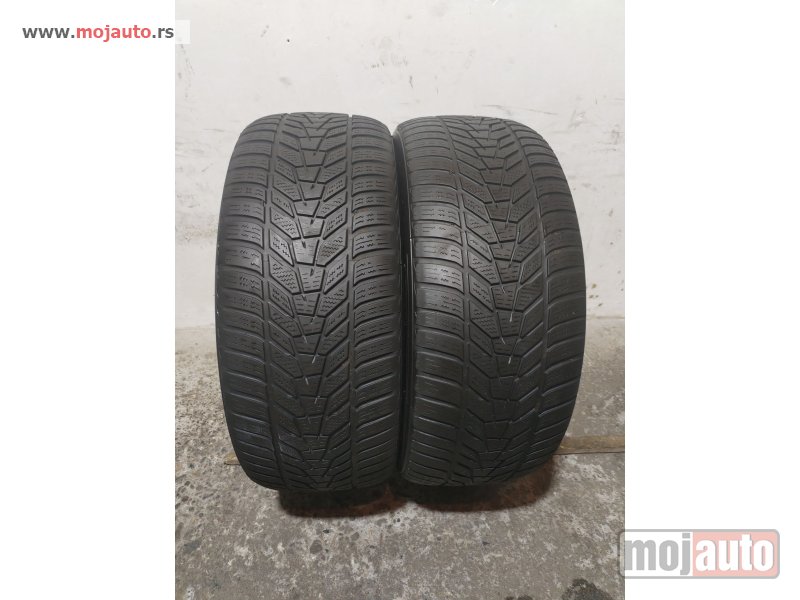 3460. Gume HANKOOK 19-ice, ZIMSKE 245/45, Šara 5,2 mm, DOT 3221