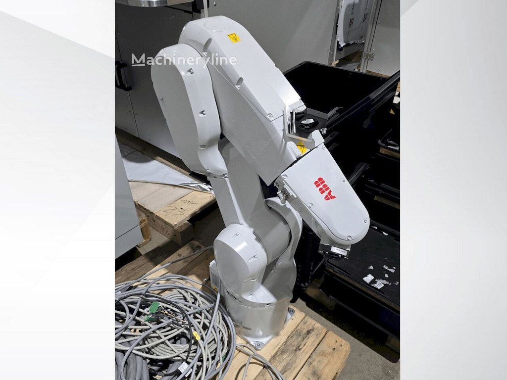 ABB IRB 1200-5/0.9 industrijski robot