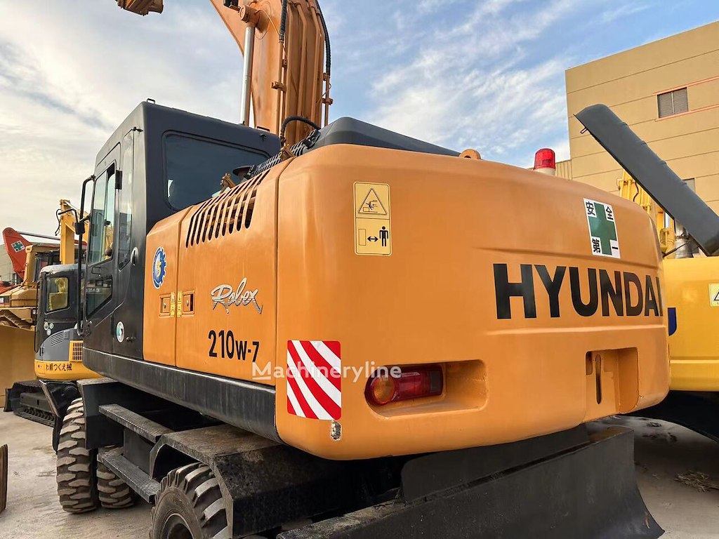 Hyundai R210W-7 bager guseničar