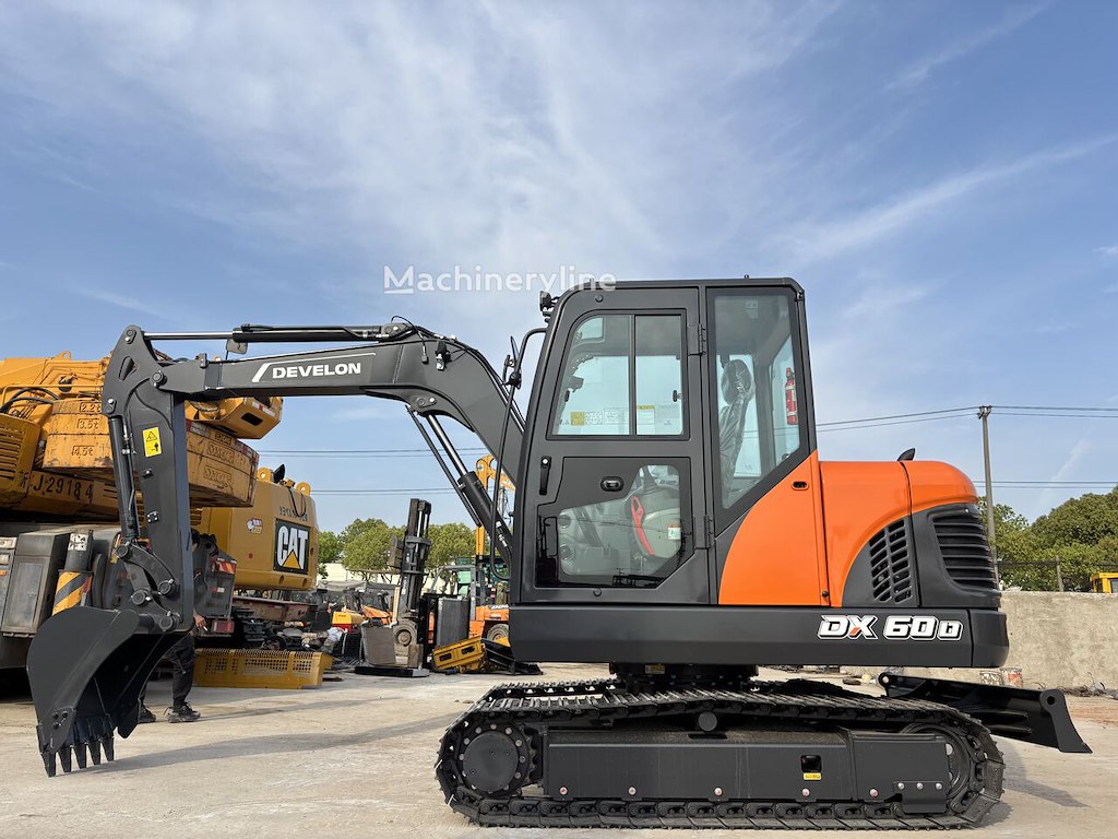 Novi Doosan DX60 mini bager