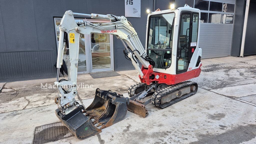 Takeuchi TB225 mini bager