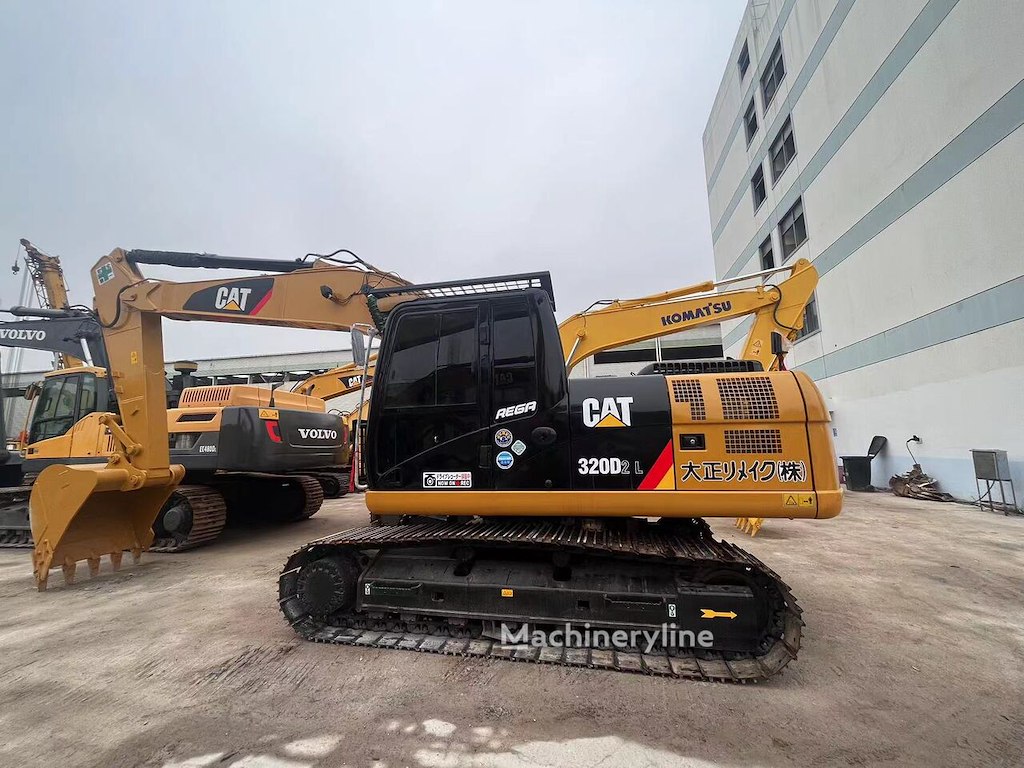 Caterpillar 320d2 bager guseničar