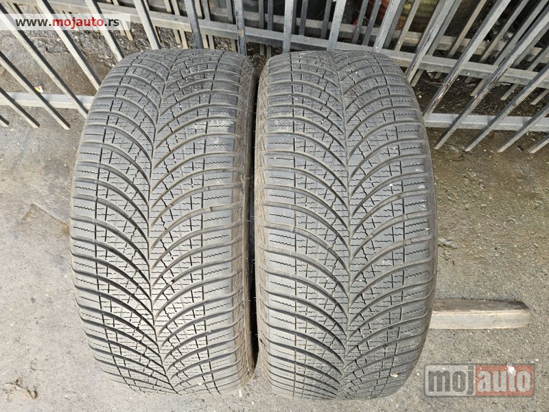 235-55-17 Goodyear kao nove odlicne m+s