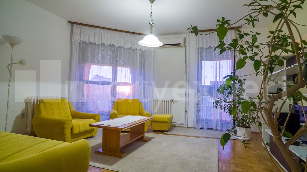 Stan za izdavanje BEZ PROVIZIJE: Troiposoban, 90m², Vidikovački venac, Rakovica - 700€
