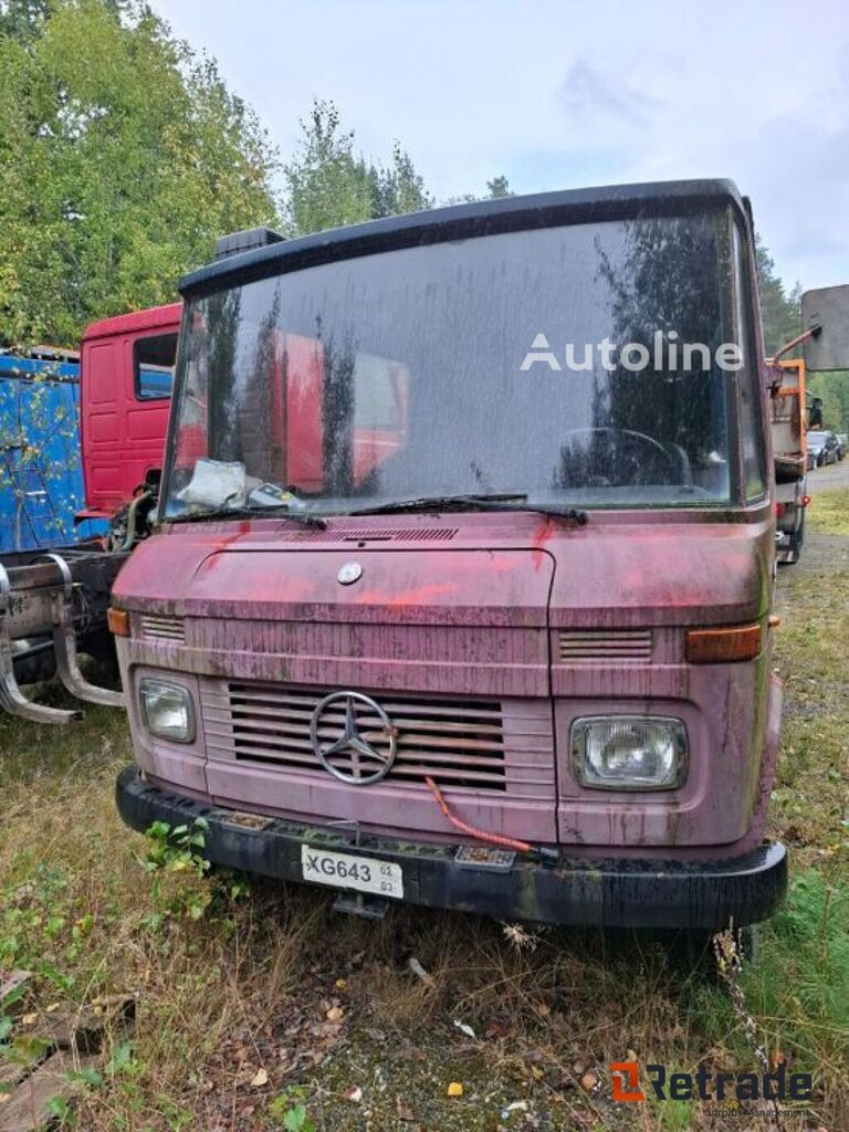 Prodaje se Mercedes-Benz 1974mod. MB 406D...Kun 44900km! minibus furgon na aukciji