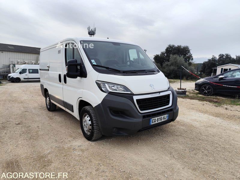 Prodaje se Peugeot BOXER minibus furgon na aukciji
