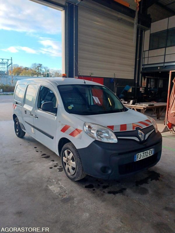Prodaje se Renault Kangoo laki furgon na aukciji