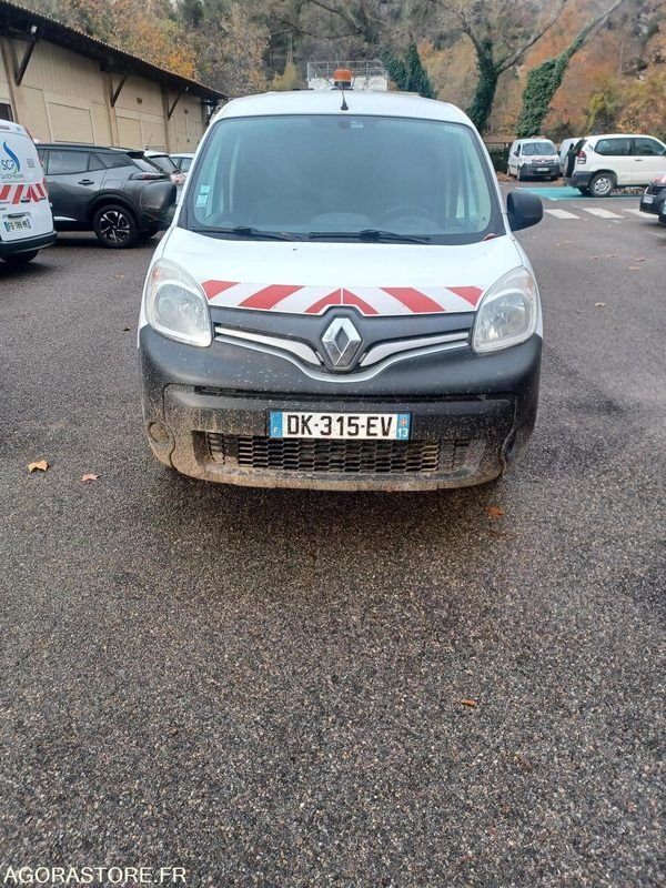 Prodaje se Renault KANGOO laki furgon na aukciji