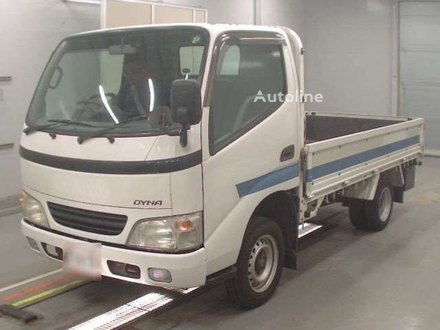 Toyota DYNA kamion s ravnom platformom < 3.5t