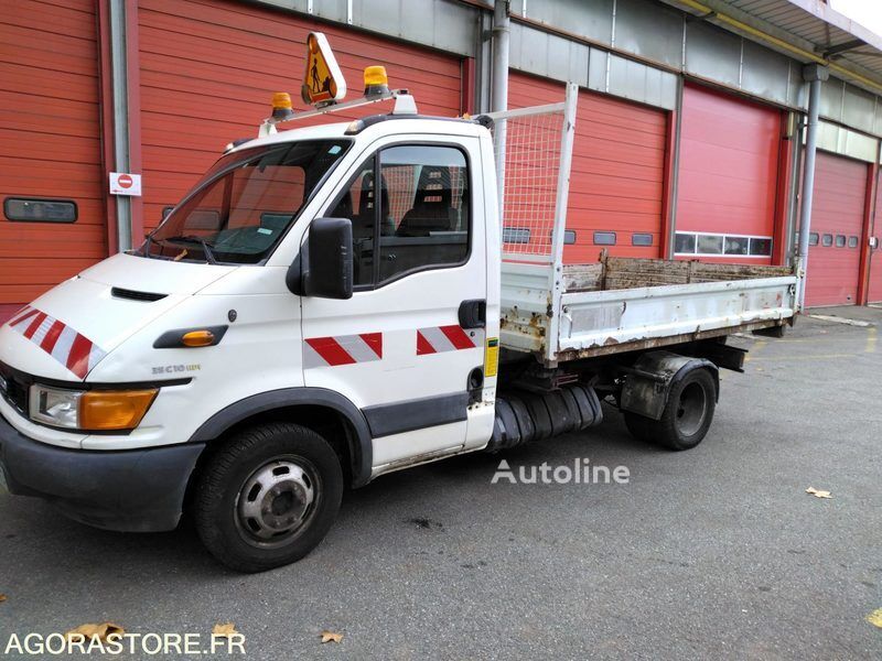 Prodaje se IVECO 35C10 kamion s ravnom platformom < 3.5t na aukciji