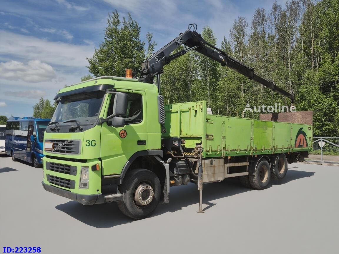 Volvo FM9 300HP 6x2 &#x2B; HIAB 144B -3 CL kamion s ravnom platformom