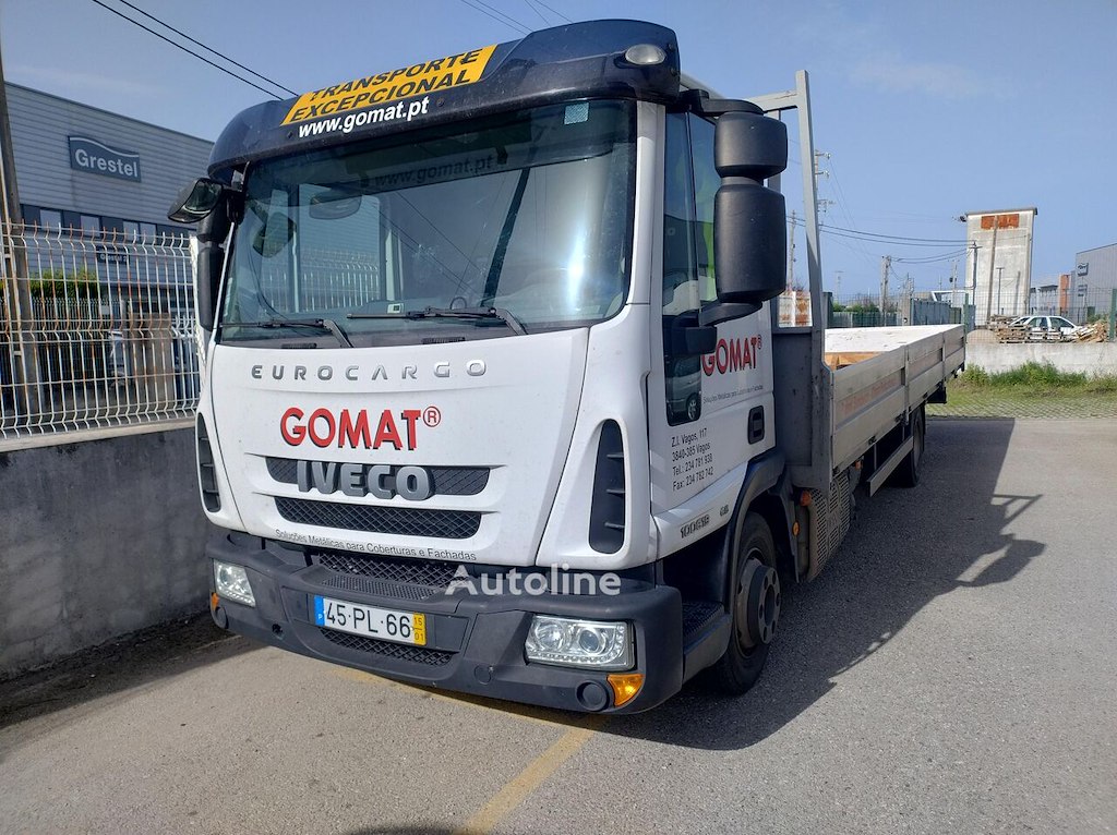 IVECO EuroCargo 100 kamion s ravnom platformom
