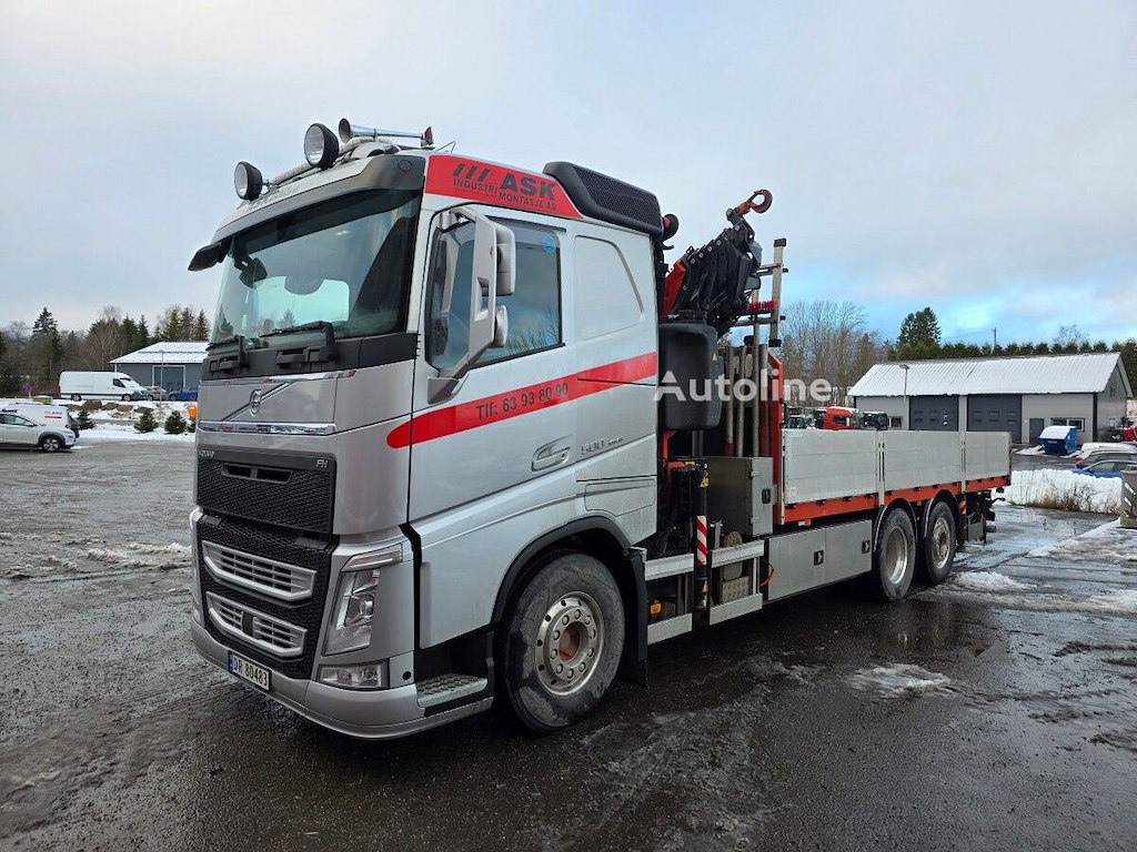 Prodaje se Volvo FH 500 kamion s ravnom platformom na aukciji