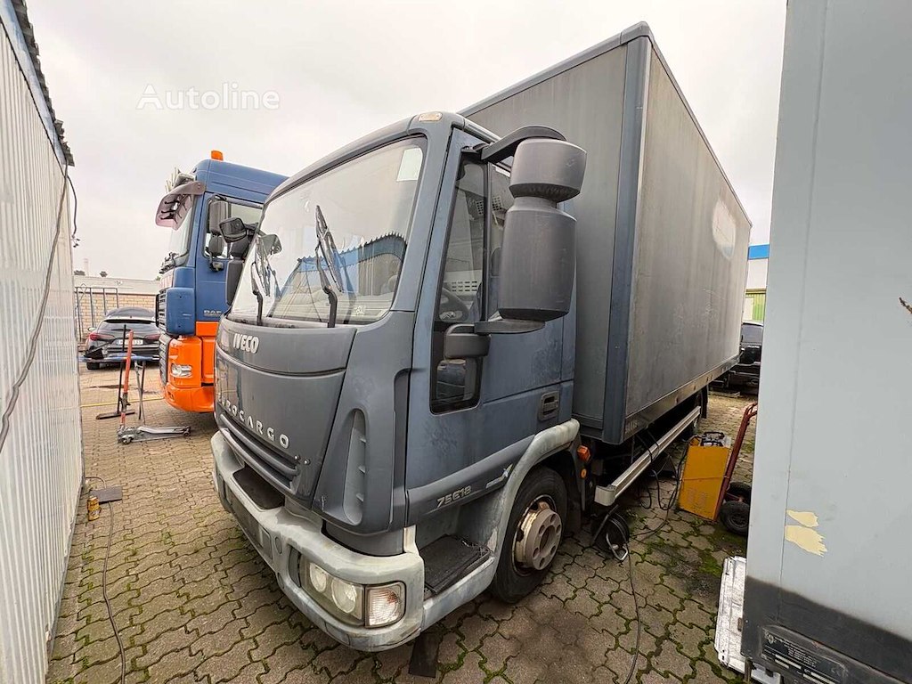 Prodaje se IVECO Daily 70C17 kamion furgon na aukciji