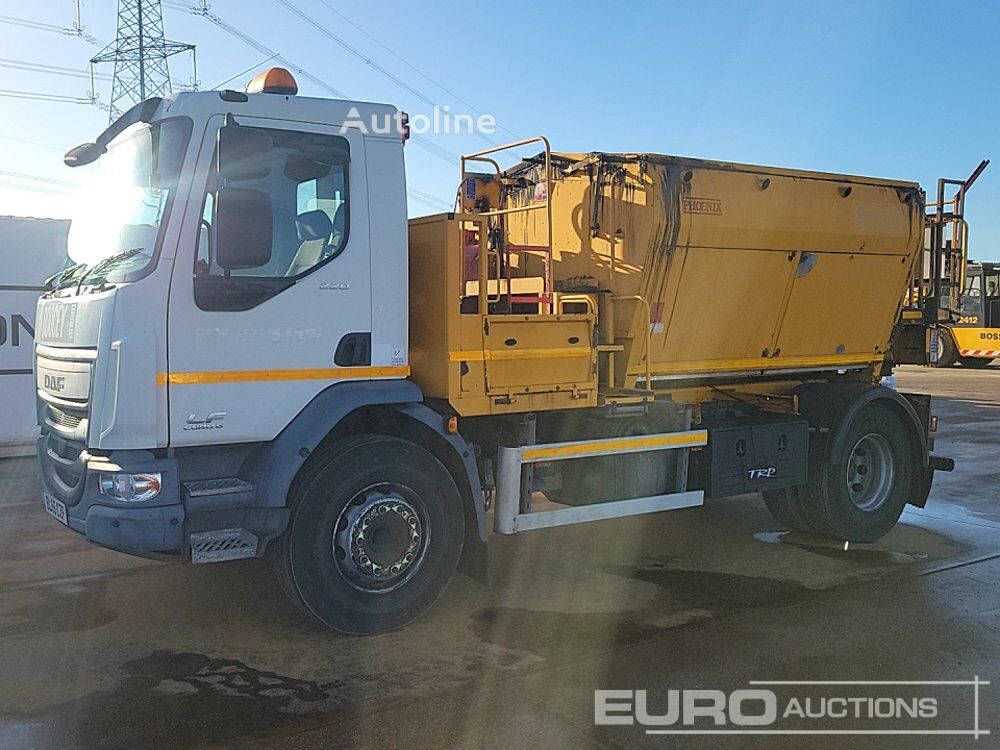 Prodaje se DAF LF220 kamion furgon na aukciji
