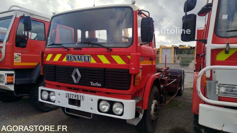 Prodaje se Renault G230 rol kiper sa kukom na aukciji