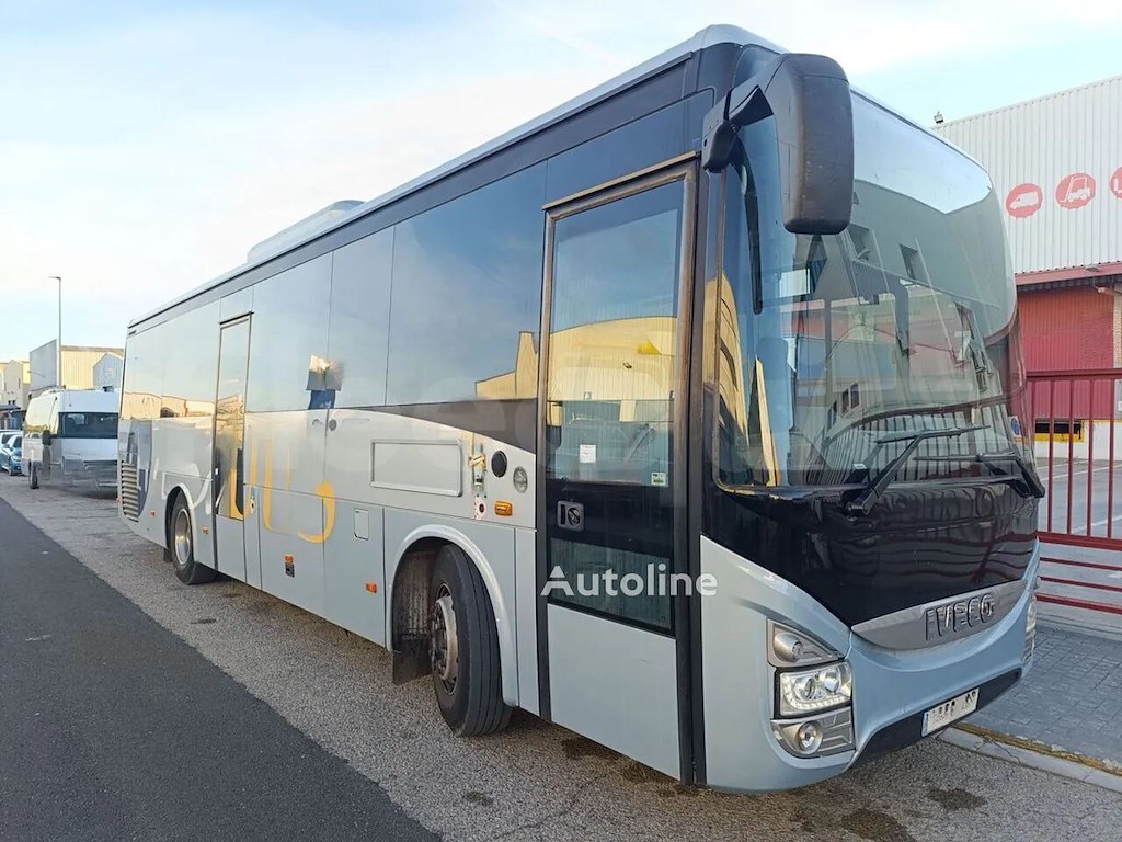 Prodaje se IVECO Crossway turistički autobus na aukciji